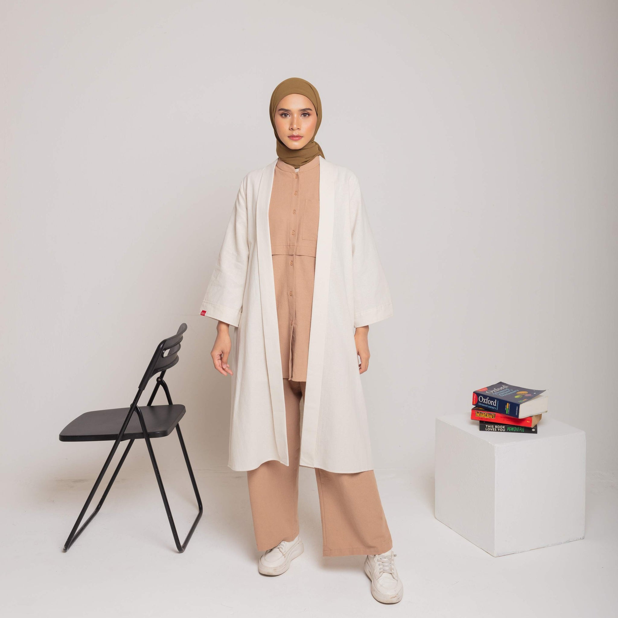 Outer Linen Kimono A-Line - Simple & Ringan untuk Segala Kesempatan