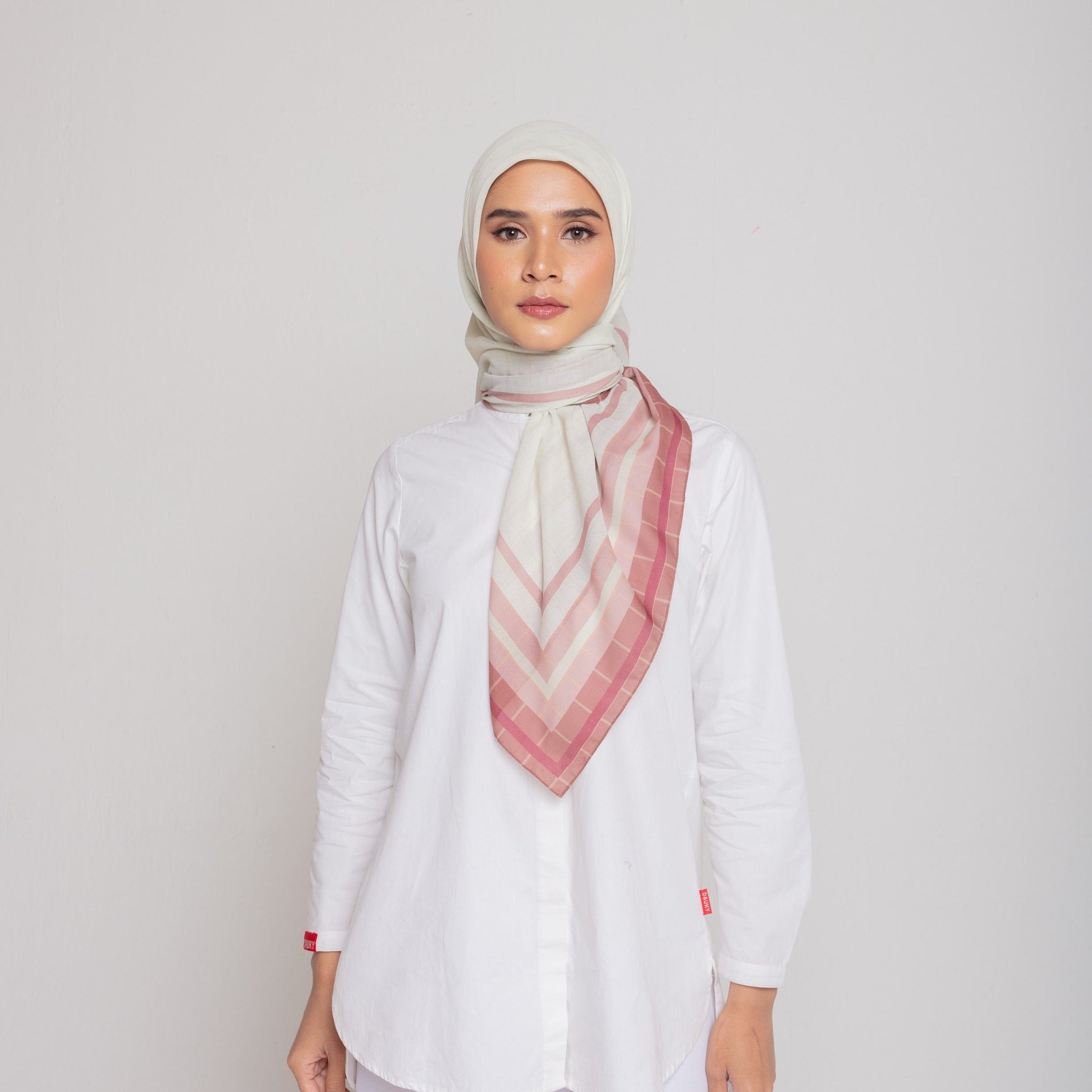 Dauky Check Line Scarf - Scarf Sahara Voile dengan Motif Garis Kotak-Kotak
